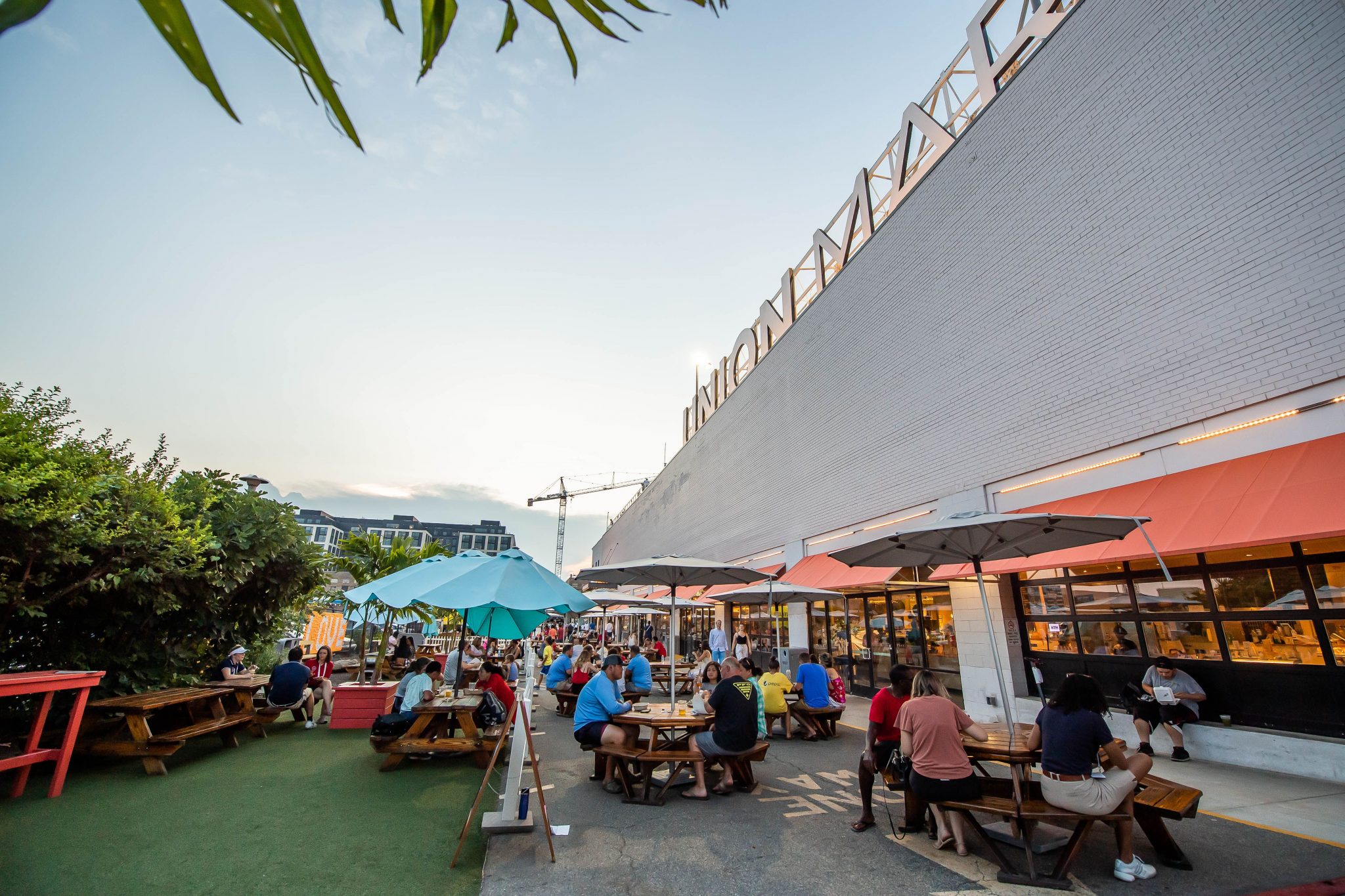 7 Food Halls That Sizzle in Fiery East Coast Cities | Leisure Group Travel