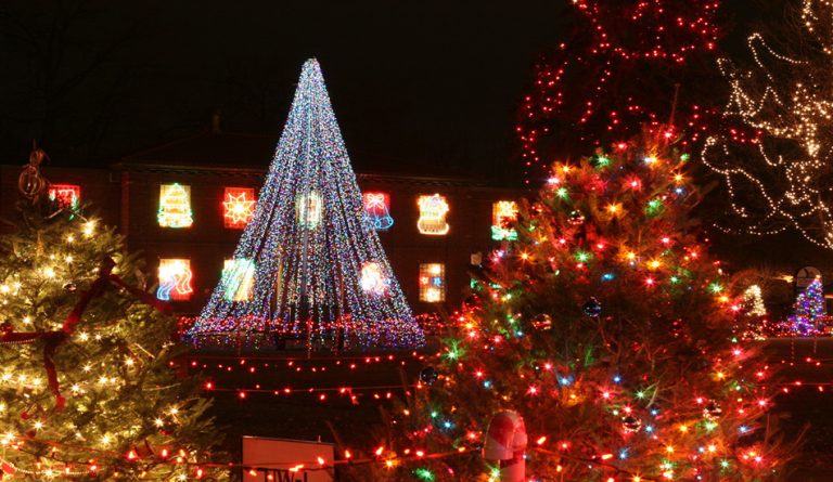 Three Days of Holiday Scenes in Southeast Wisconsin